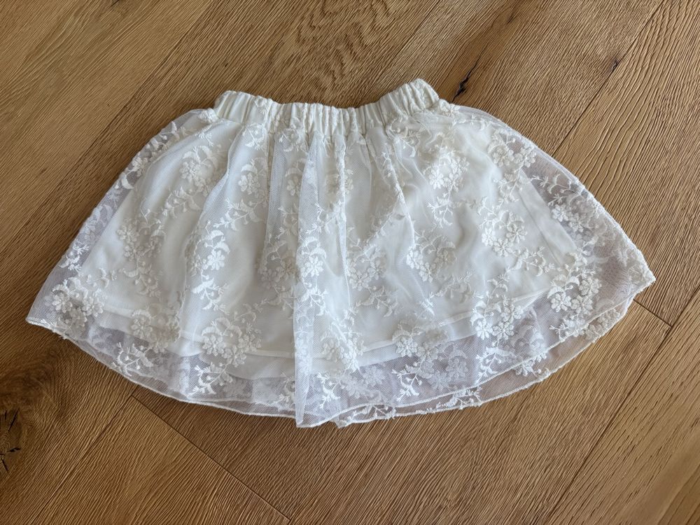 House of Jamie Rock Gr. 110/116 (Gebraucht) in Balgach für CHF 15 – mit ...