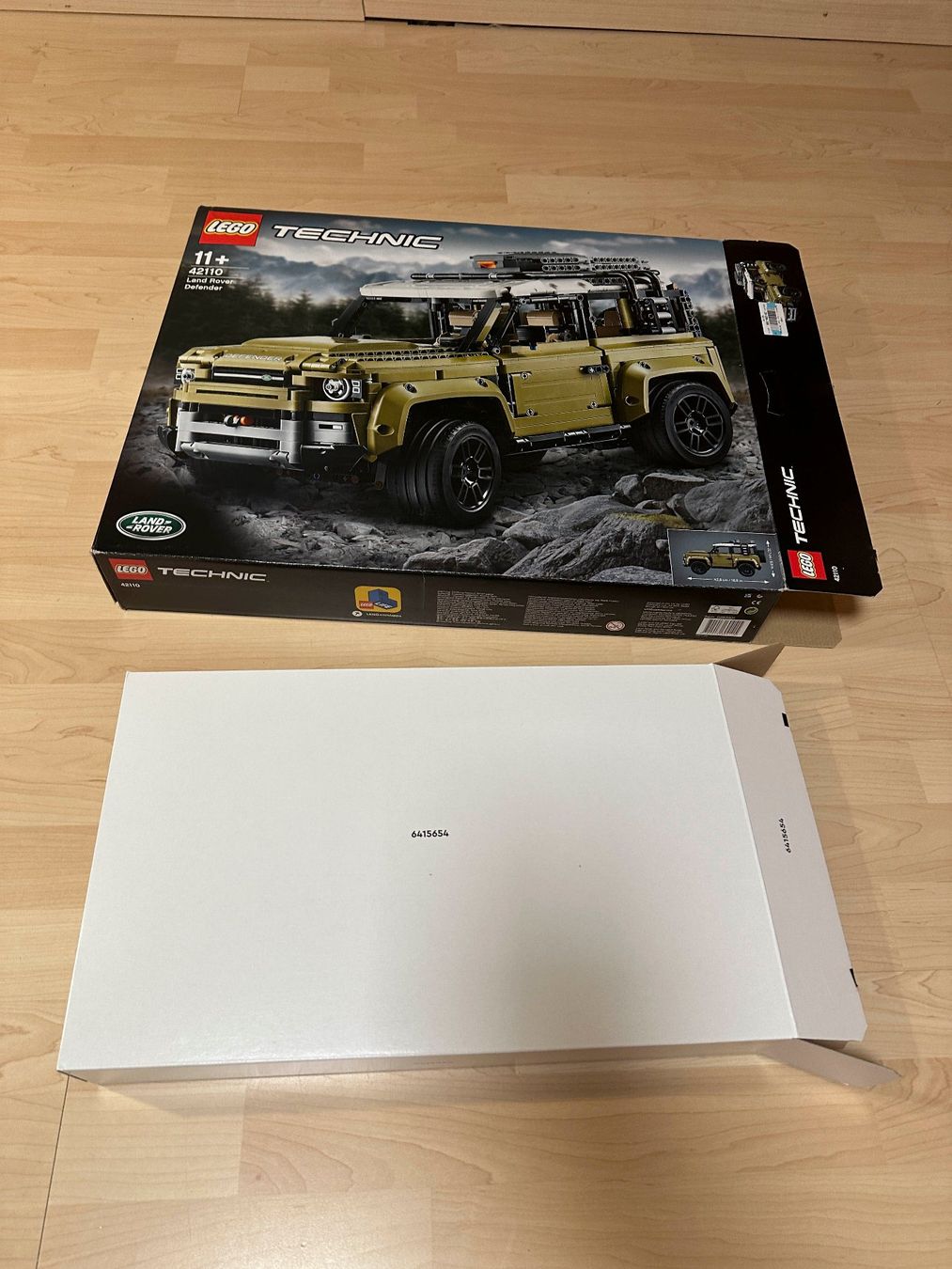 LEGO Technic 42110 Land Rover Defender (Gebraucht) in Ipsach für CHF ...