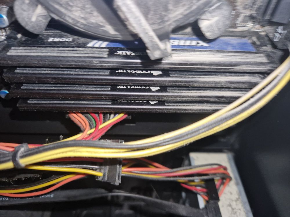 Corsair DDR3, 4 x 2048MB | Kaufen auf Ricardo