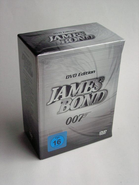 James Bond 007 Ultimate Edition 22 DVD's (Gebraucht) in Zuzwil SG für CHF 59.5 – mit Lieferung ...