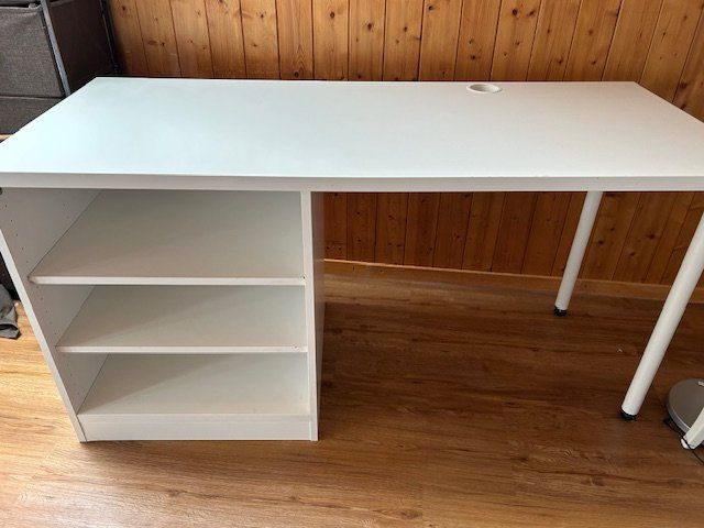 Grand bureau IKEA (D'occasion) à La Rippe pour CHF 30 – retrait ...