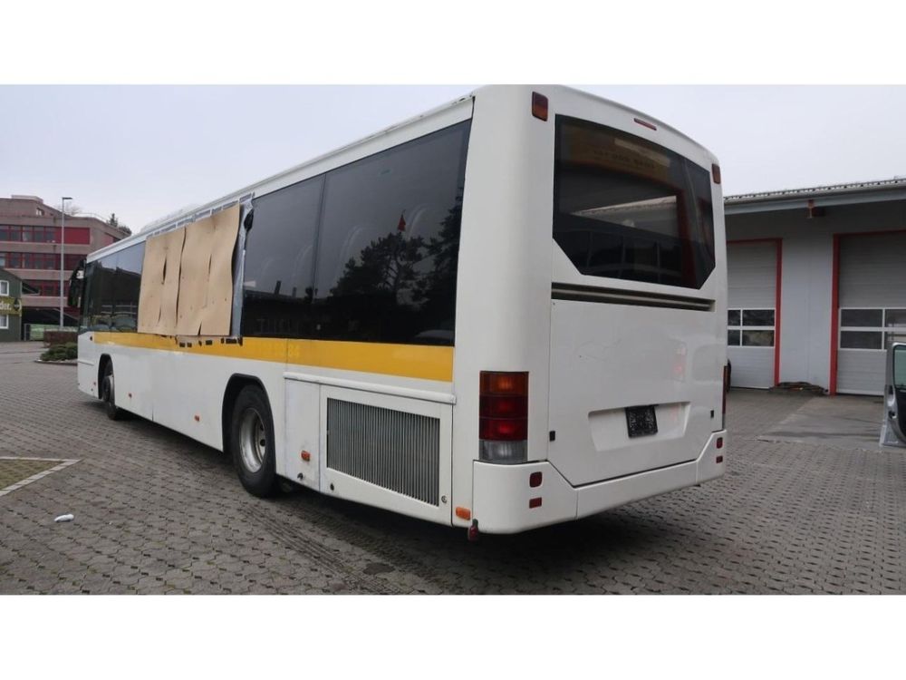 autocar pour camion ecole double commande (Defekt) in St-Blaise für CHF ...