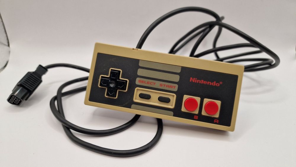 Original Nintendo NES Controller (Gebraucht) in Düdingen für CHF 13.9 – mit Lieferung auf ...