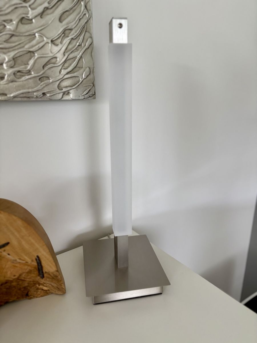 Elegante Design Lampe - Zeitloses Licht für Ihr Zuhause (Neu (gemäss ...