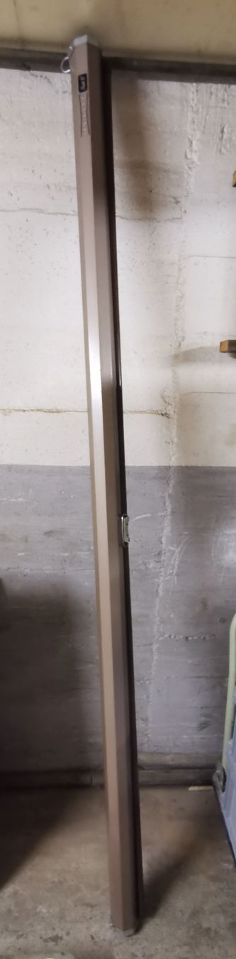 Projektionsleinwand 220x208cm DA-LITE Model B (Gebraucht) in Lotzwil ...