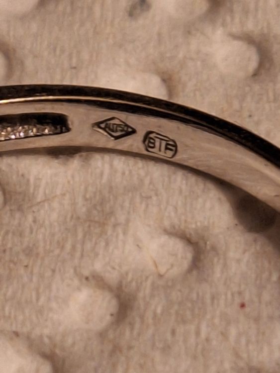 Ring Weissgold 18K (punziert 750) mit Amethyst (Gebraucht) in Dornach ...