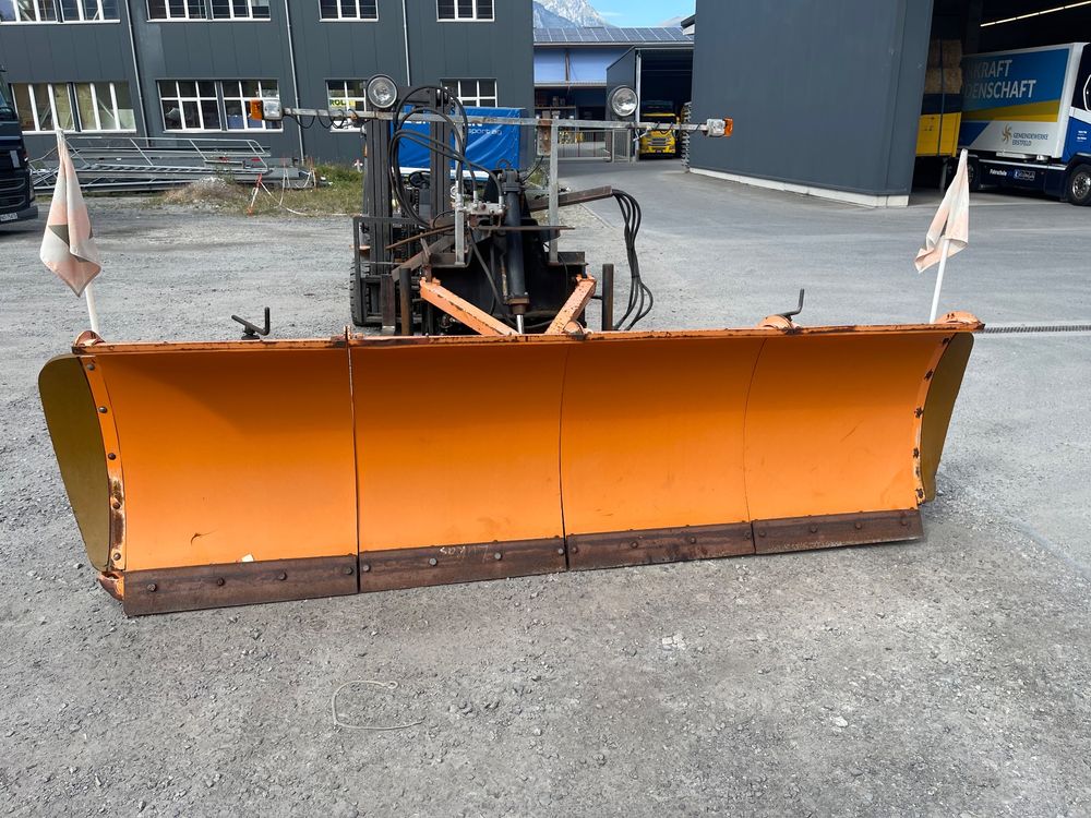 Schneepflug Hydraulisch für Traktor 3.40M breit (Gebraucht) in ...