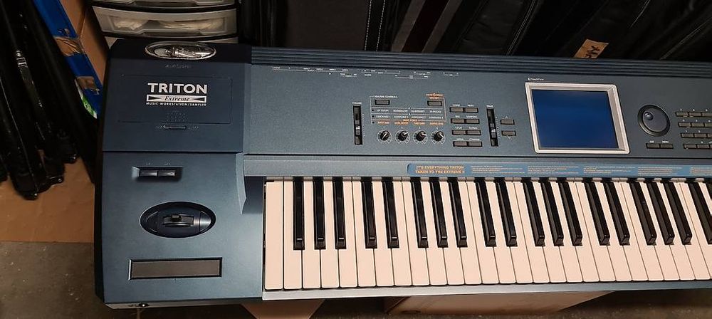 Korg Triton Extreme MUSIC WORKSTATION / SAMPLER (Gebraucht) in ...