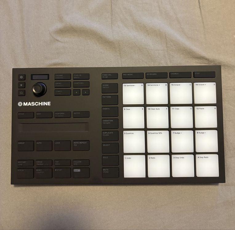 NI Maschine MK3 Mikro (Neu (gemäss Beschreibung)) in Fribourg für CHF ...