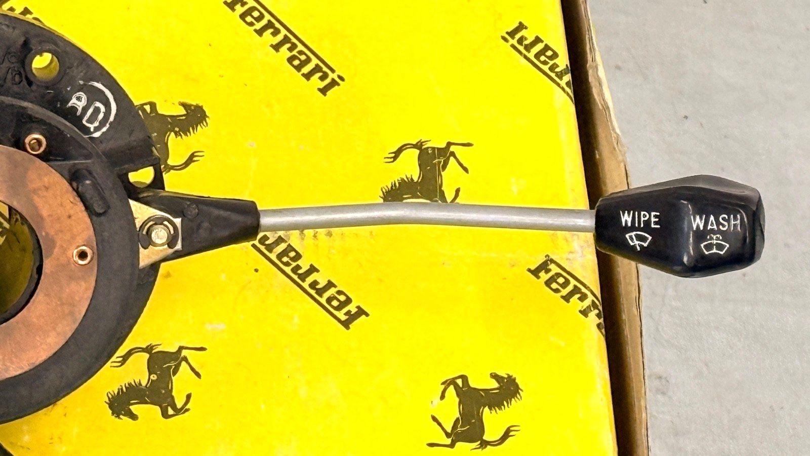 Ferrari 246 GT/GTS - 365 GTB4 OEM Column Switch / Devio Luce (Neu ...