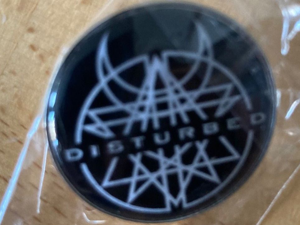 Disturbed Pin Anstecker Punk Metal Rock Band | Kaufen auf Ricardo
