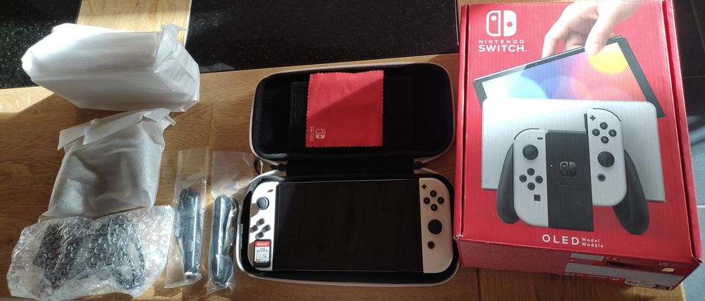 NINTENDO Switch OLED Blanc 64 GB + Super Smash Bros Ultimate | Kaufen auf Ricardo