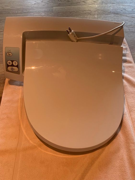 Geberit AquaClean 5000plus (Gebraucht) in zürich für CHF 118 – mit ...