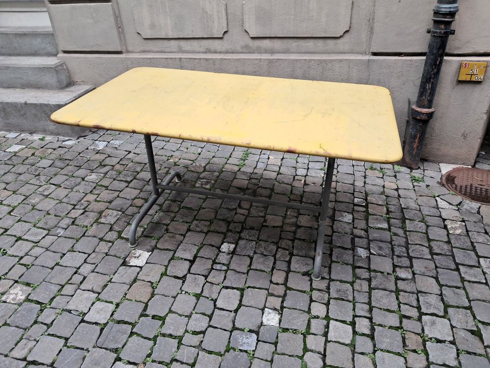Bigla Gartentisch mit Originalfarbe und schöner Patina (Gebraucht) in ...