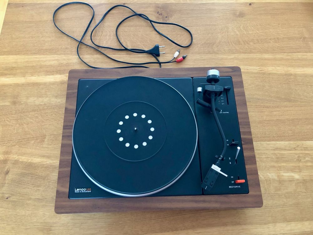 Plattenspieler - Lenco L82 (Gebraucht) in Altishofen für CHF 31 – nur ...