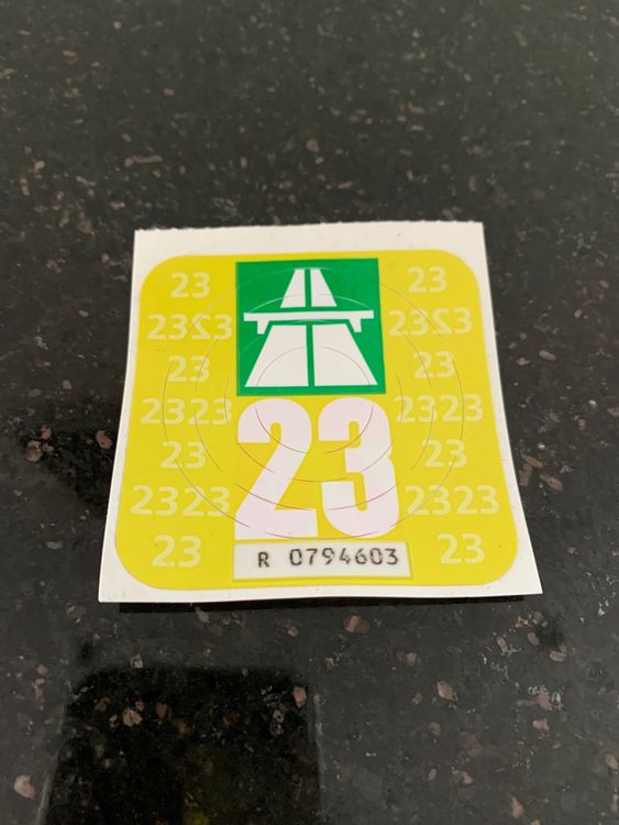 Autobahnvignette 2023 (Neu und originalverpackt) in Biberist für CHF 25 – mit Lieferung auf ...
