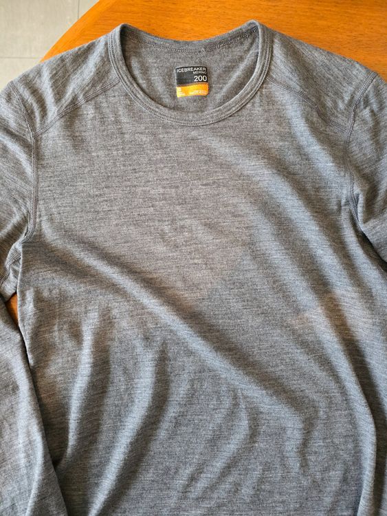 2 Icebreaker Merino Oasis 200 (D'occasion) à Fribourg pour CHF 60 ...