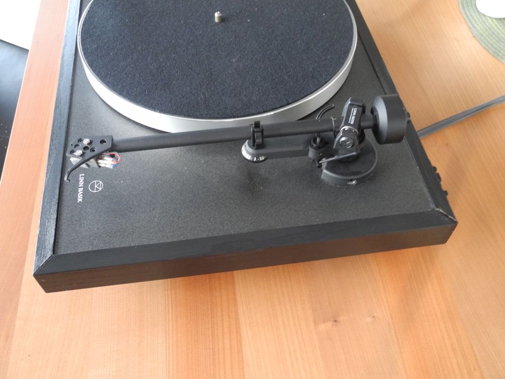 PLATTENSPIELER LINN BASIC MIT AKITO ARM UND K9 TONABNEHMER (Gebraucht ...