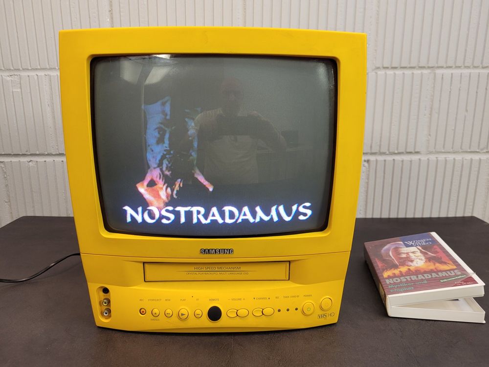 SAMSUNG TB-14C8 Röhren-TV mit VHS Videorecorder Fernseher | Acheter sur ...