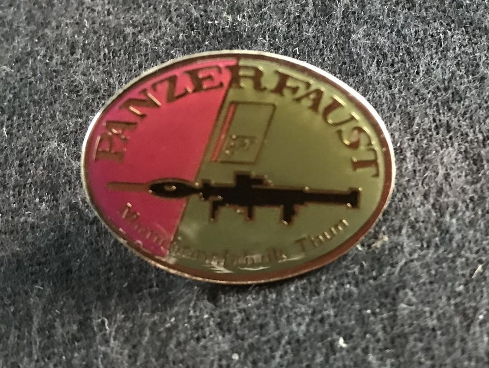 PIN SCHWEIZER ARMEE PANZERFAUST (Gebraucht) in Ostermundigen für CHF 1.1 – mit Lieferung auf ...