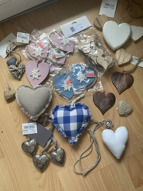 Herzen Deko und Basteln (Neu (gemäss Beschreibung)) in Zürich für CHF 1 – mit Lieferung auf ...