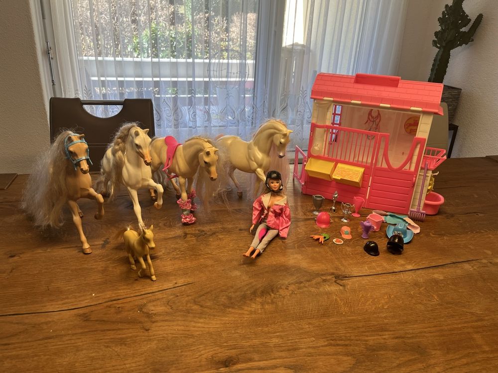 Barbie Pferde mit Stall und Zubehör | Kaufen auf Ricardo