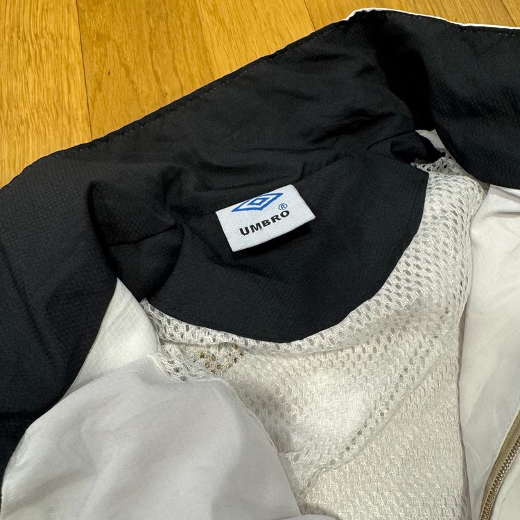 Umbro vintage white retro track jacket 00s retro streetwear (Gebraucht ...
