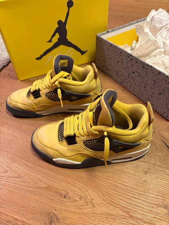 Air Jordan 4 Retro Tour Yellow Gr. 41 Top Zustand! (Gebraucht) in ...