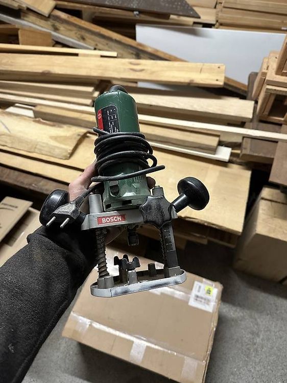 Bosch Oberfräse (Gebraucht) in Trimmis für CHF 55 – mit Lieferung auf Ricardo kaufen
