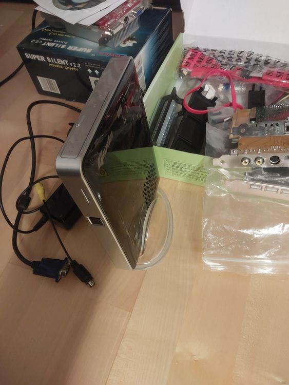 mini PC plus divers matériels (D'occasion) à Champoz pour CHF 16 – avec ...