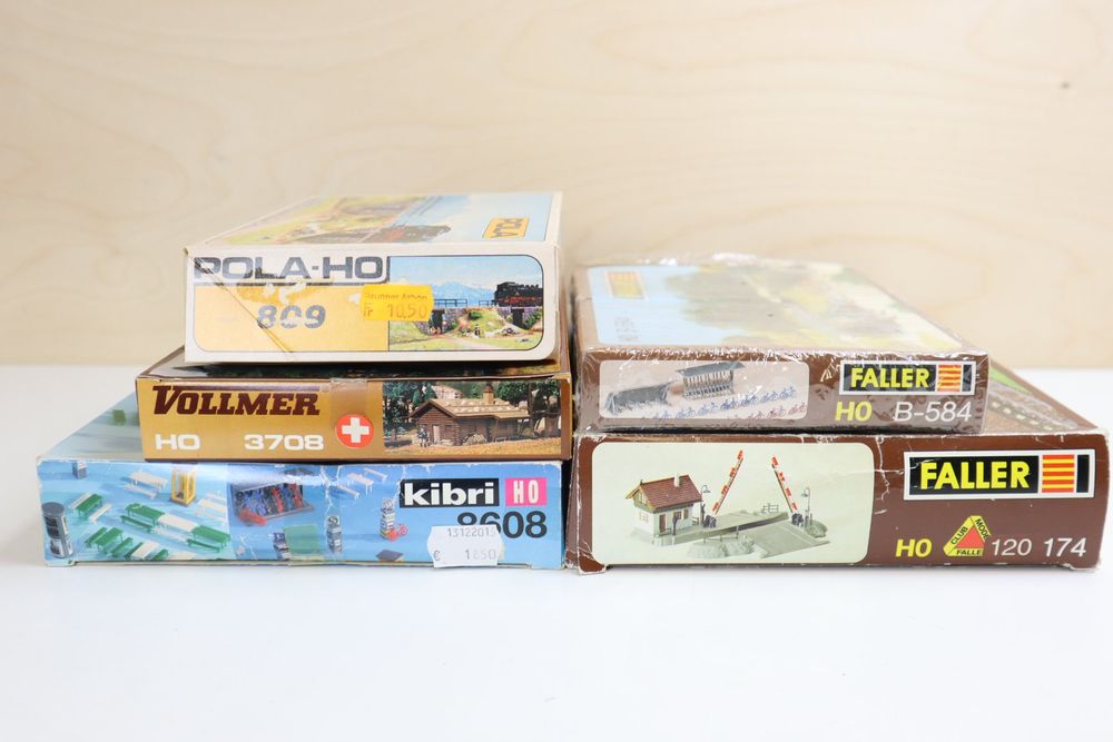 FALLER / Vollmer 5 x El. Bahnübergang & Bausätze - NP: 100.- (Gebraucht ...
