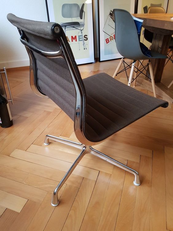 6 x Vitra Eames Aluminium Chair EA 101, drehbar (Gebraucht) in Zürich für CHF 2599 – nur ...