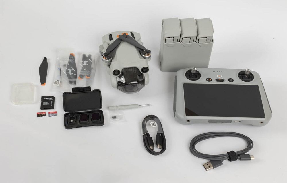 DJI Mini 3 Pro mit RC Controller inkl. Fly More Kit (Gebraucht) in ...