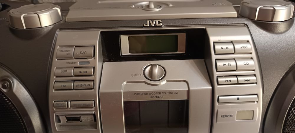 Kult JVC woofer CD System top Power Sound (Gebraucht) in Grenchen für CHF 29 – mit Lieferung auf ...