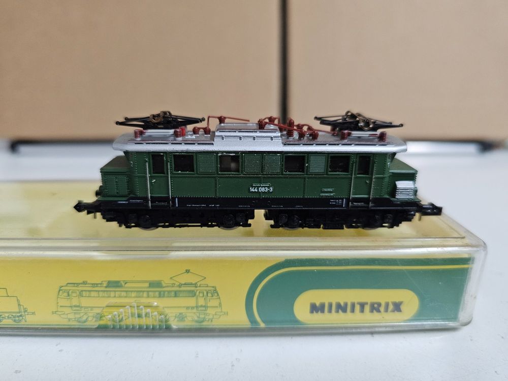 Minitrix 51 2033 00 lok Br 144 083-3 DB dès 1.-fr | Kaufen auf Ricardo