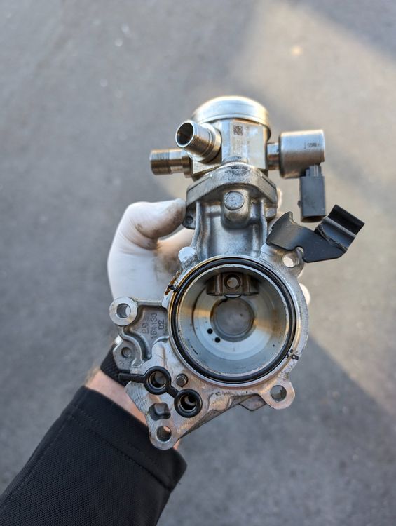 Hochdruckpumpe A2780701101 + Gehäuse A2760701030 | Kaufen auf Ricardo