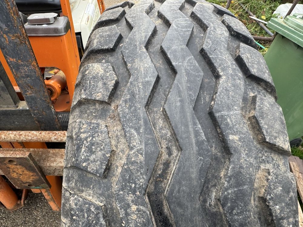 Ladewage Achse Pneu Dimension 11.5/80-15.3, Top Zustan (Gebraucht) in ...