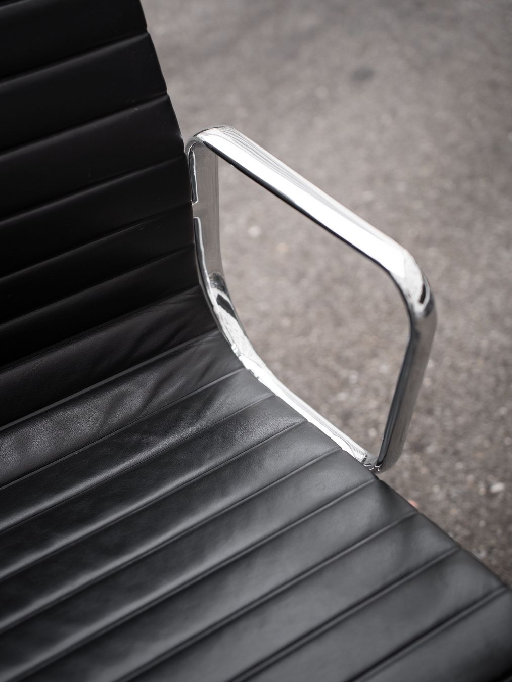 Schöne Eames Chair Gebraucht Bild