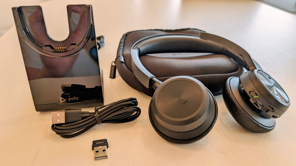 Poly Voyager Focus 2 Wireless Headset with Charging Stand (Gebraucht ...