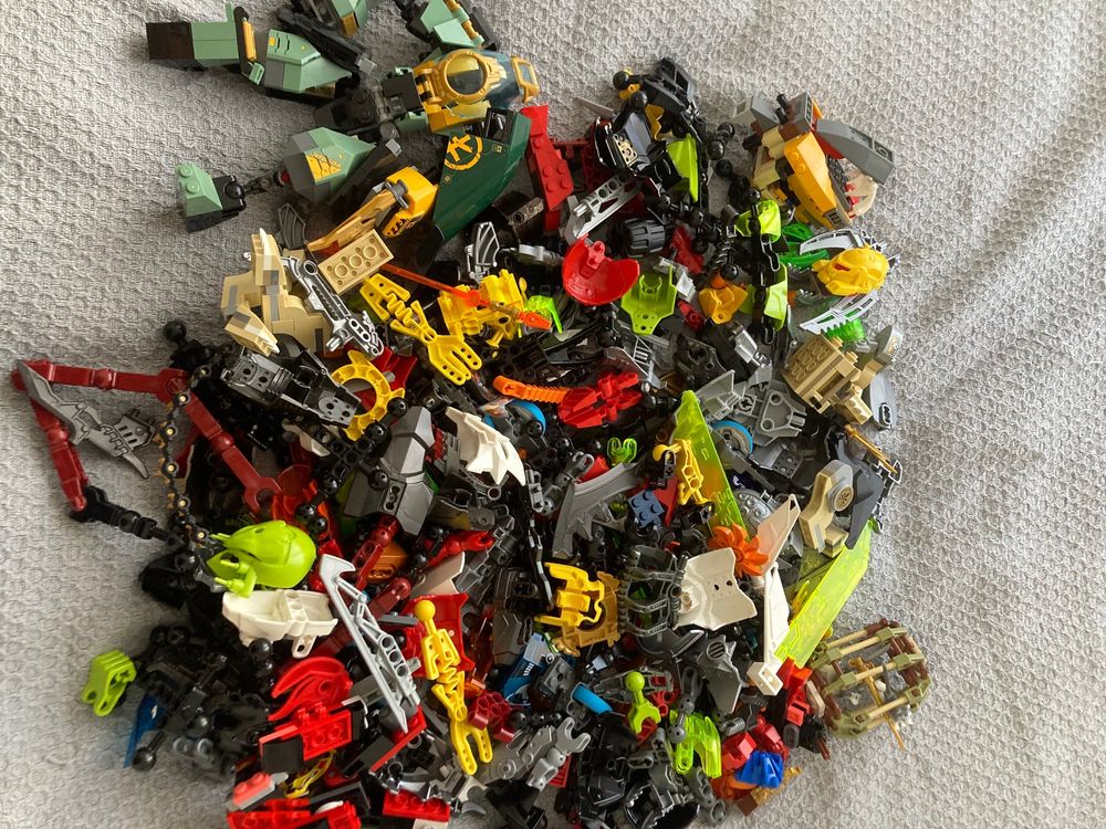1,5 Kg Lego Bionicel grosse und kleine Teile ab 1 Franken (Gebraucht) in Volketswil für CHF 9 ...