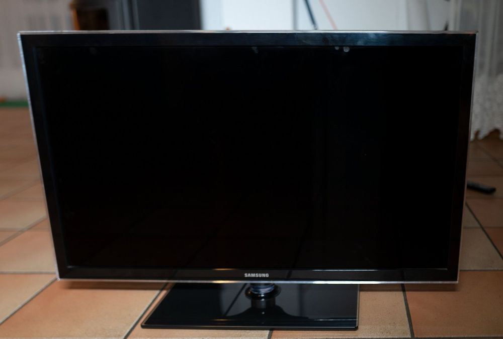 Samsung UE40D5000 (Gebraucht) in Aetigkofen für CHF 83 – nur Abholung ...