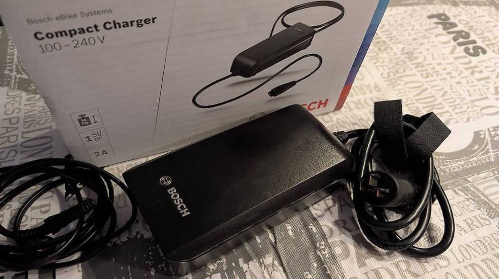 Bosch eBike Compact Charger 100?240 V ? Original - wie neu (Gebraucht ...