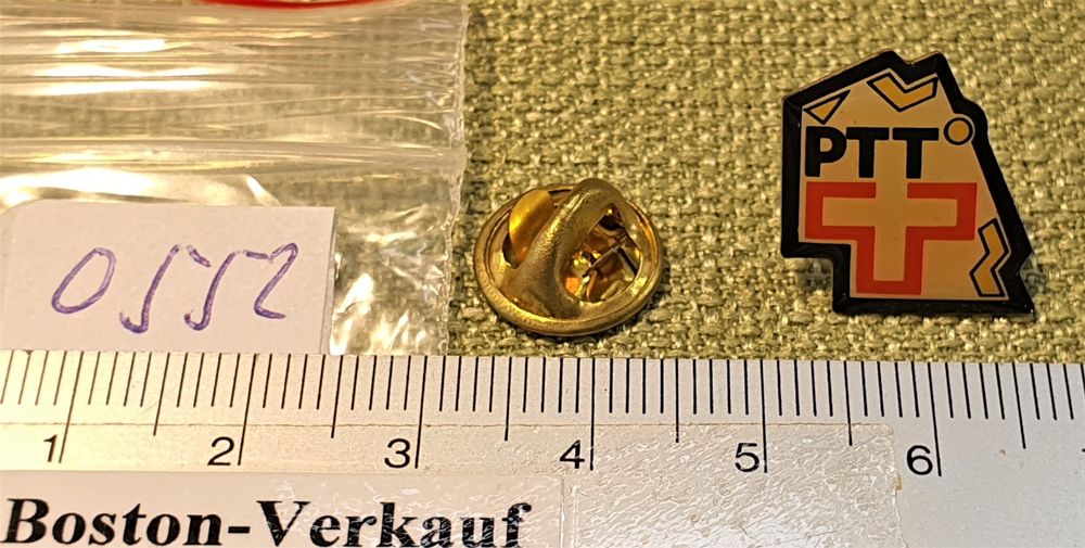 O552 - Pin Die Post PTT Postauto LOGO | Kaufen auf Ricardo