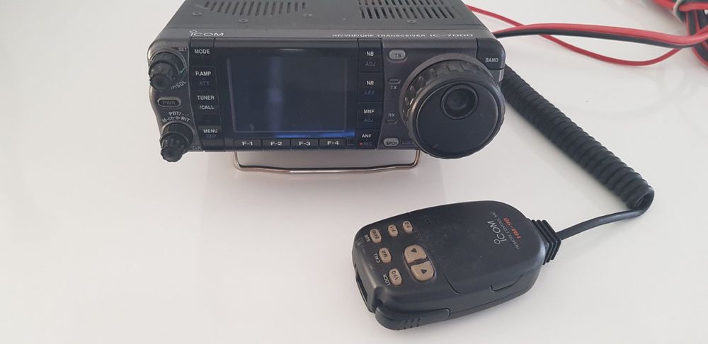 ICOM IC-7000 HF/VHF/UHF Transceiver | Kaufen auf Ricardo