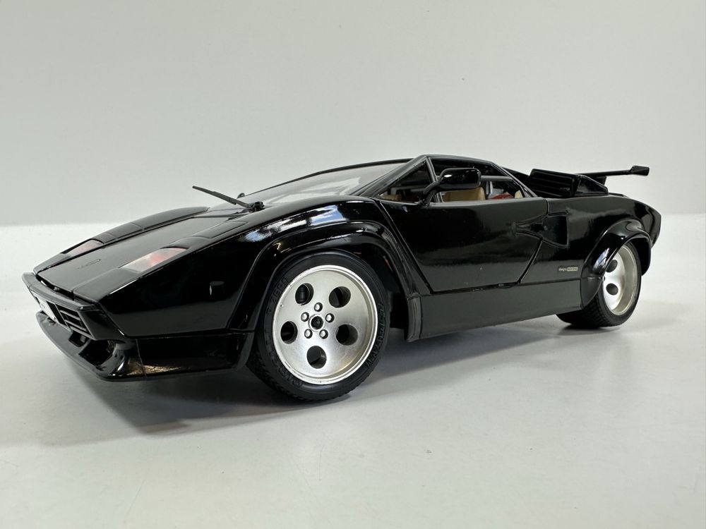 Lamborghini Countach 1:18, schwarz, Bburago | Kaufen auf Ricardo