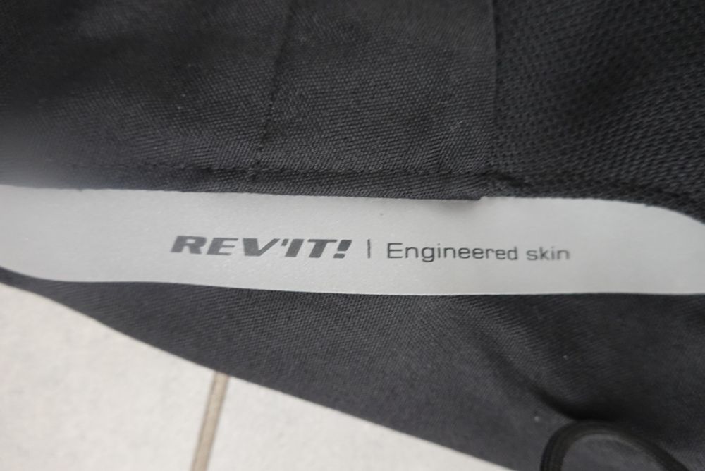 Motorradhose „ Revit Engineered Skin“ | Kaufen auf Ricardo