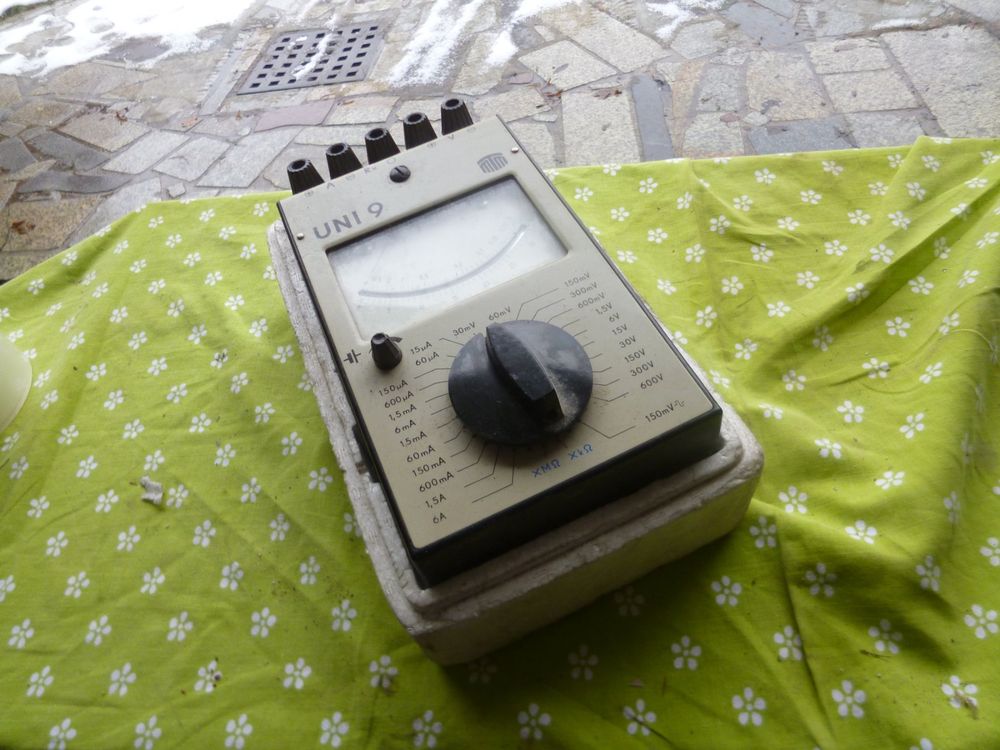 Antiker UNI9 Analog Messgerät Bakelit Gehäuse Volt Ohm Amper (Gebraucht) in Luzern für CHF 20 ...