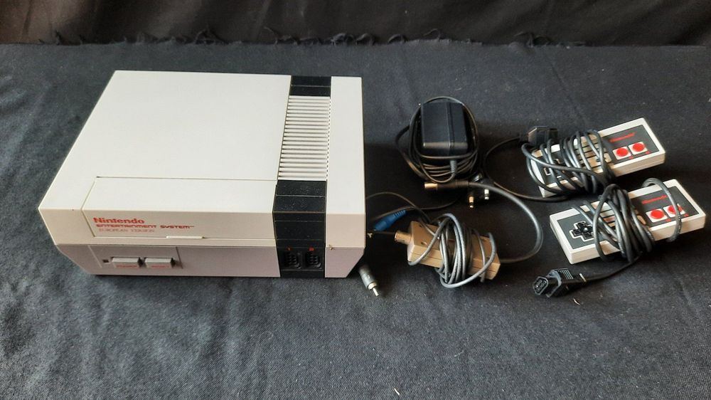 Console Nintendo (NES) (Gebraucht) in Delémont für CHF 82 – mit ...