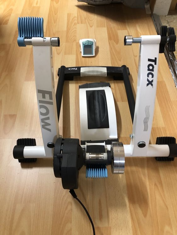 Rollentrainer Tacx Flow (Gebraucht) in Moosseedorf für CHF 21 – nur ...