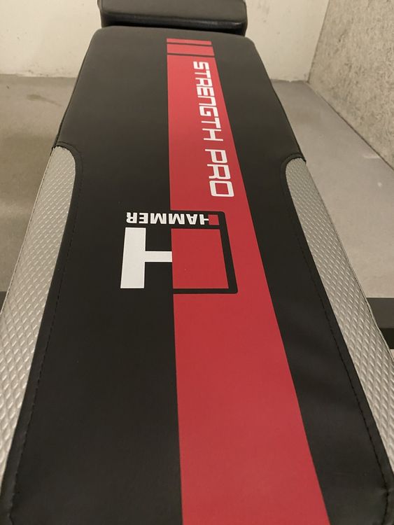 Hammer Strength Pro Hantelbank mit Gewichten | Kaufen auf Ricardo